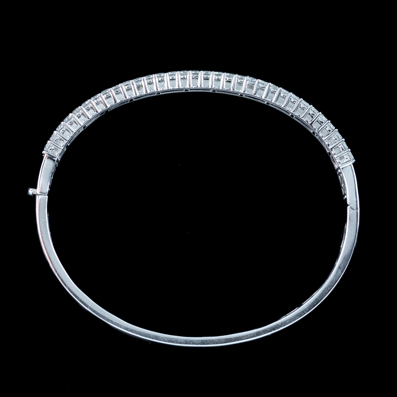 Art Deco Style Diamond Bangle 18ct Gold 8.60ct Total – Antique Jewellery Online