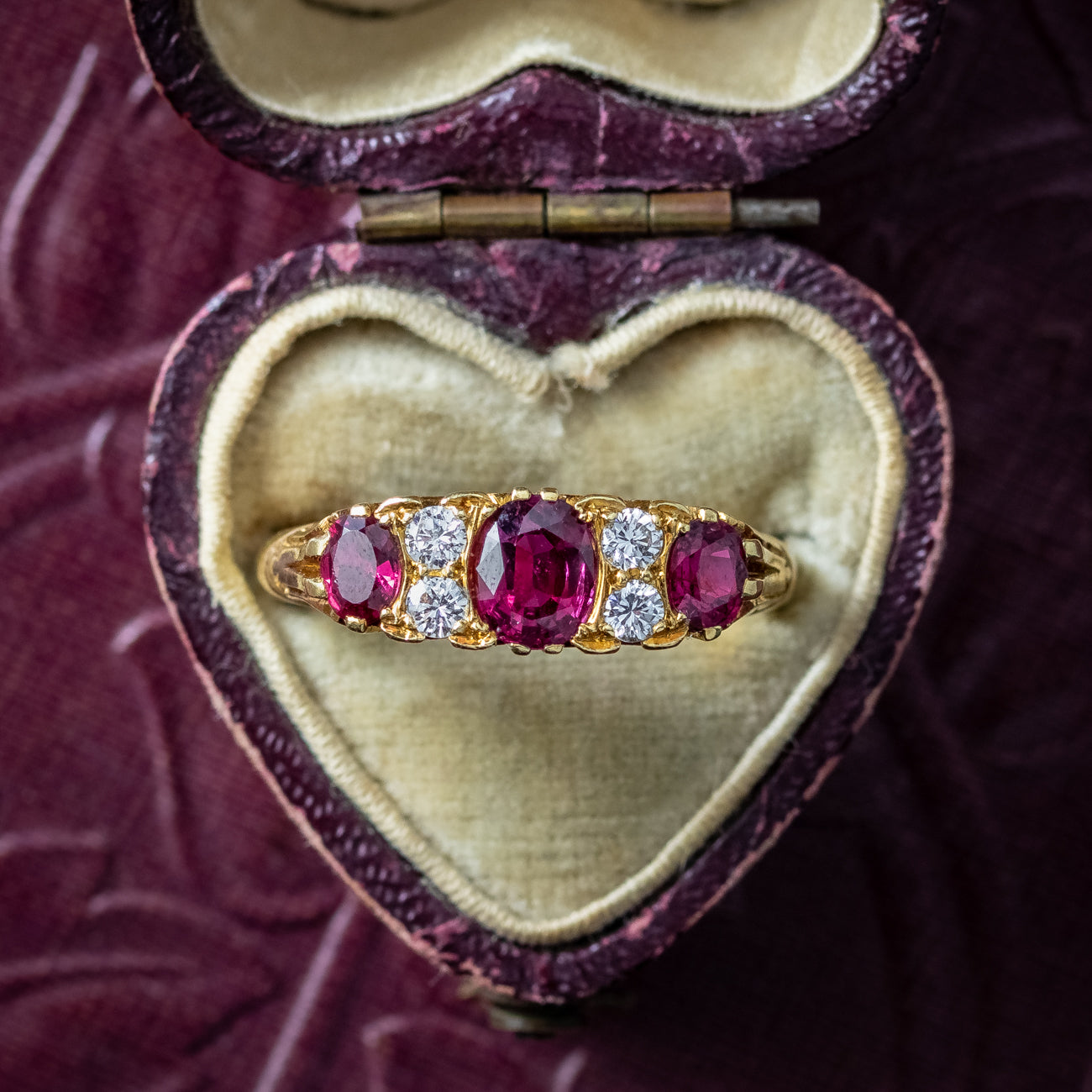 Vintage Ruby Diamond Ring 1ct Of Ruby Dated 1972 – Antique Jewellery Online