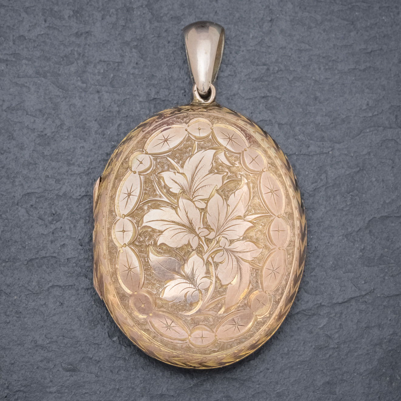 ANTIQUE VICTORIAN ENGRAVED LOCKET 18CT GOLD BACK AND FRONT CIRCA 1880 ...
